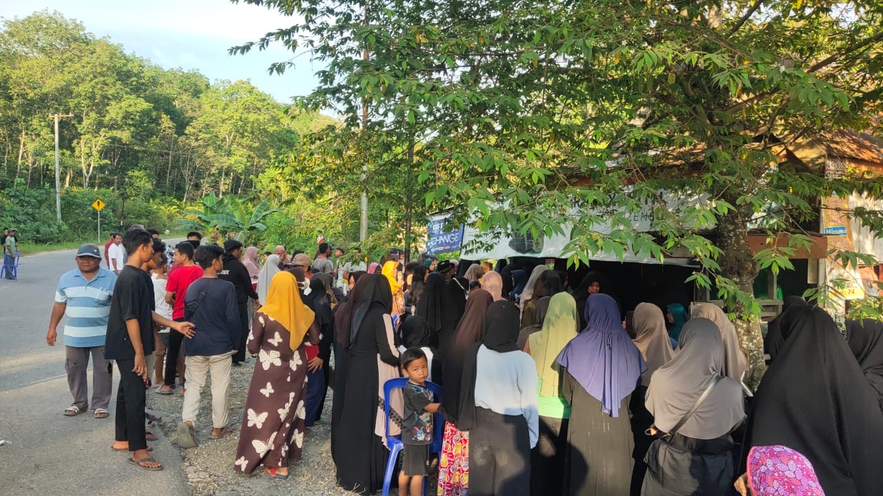 Niat Tolong Teman Seorang Siswi SMPN 03 Marang Kayu Tenggelam Di Air ...